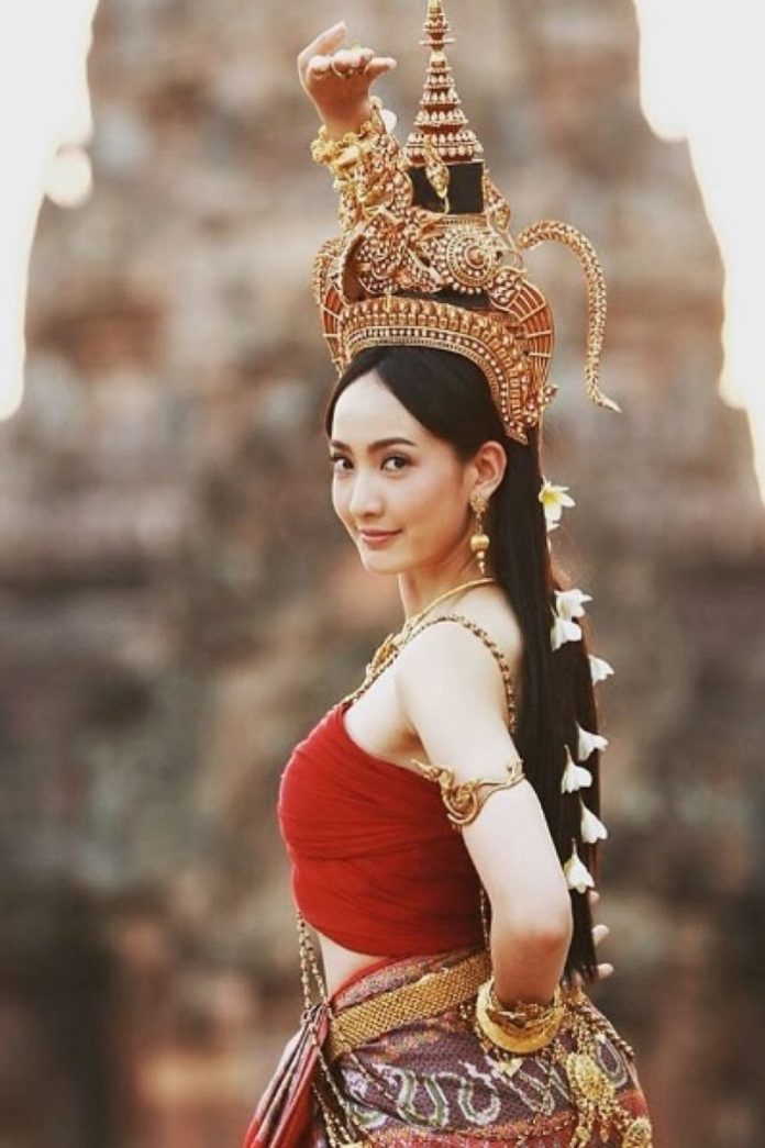 Top 11 phim hay của “nữ thần rắn” Taew Natapohn fan không thể bỏ lỡ ...